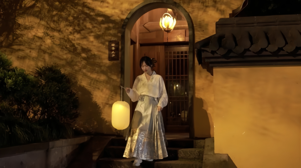 Hanfu Experience: Best Hanfu Outfit for Temple Visits