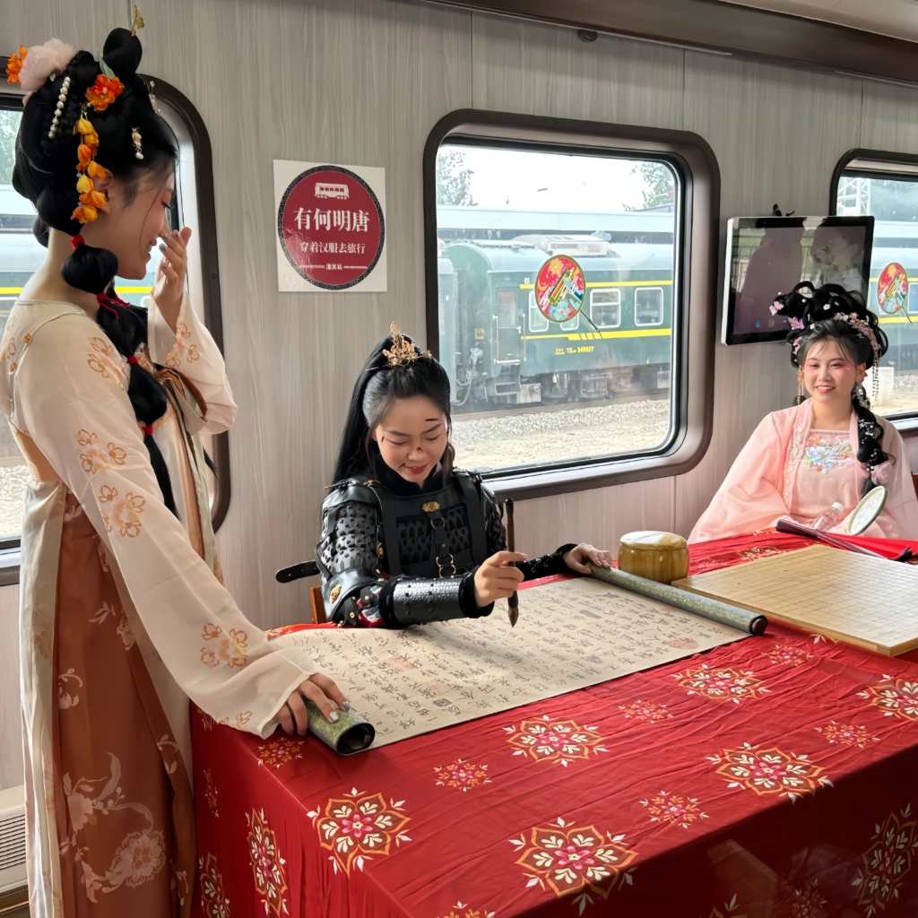 Mobile Hanfu Museum: Experience Tang Dynasty on a Train