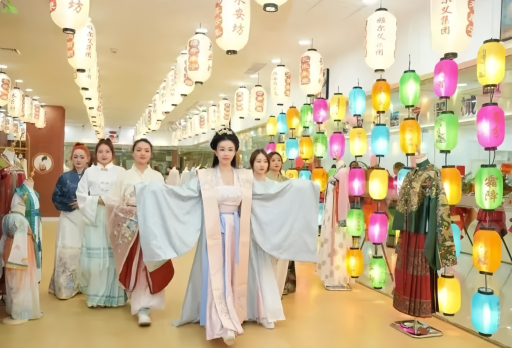 Xi'an Hanfu Trade Center: A New Hub for Chinese Fashion
