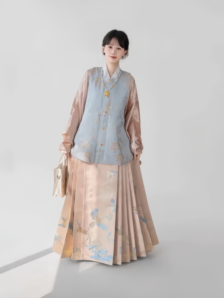 Stunning Hanfu Styling Tips for Autumn Elegance