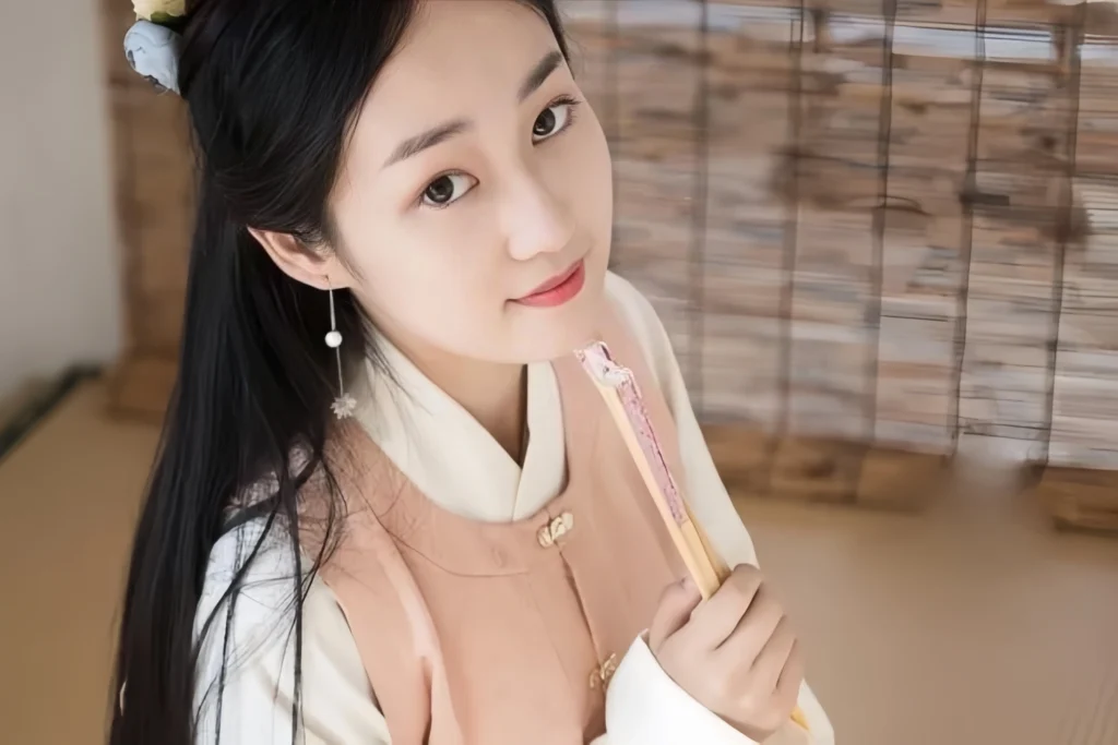 Winter Hanfu Look: 5 Bijia Styling Tips
