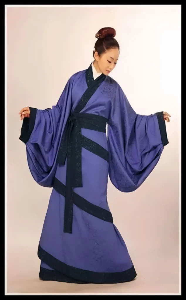 Elegant Hanfu Shenyi: Timeless Curved-Hem Styles
