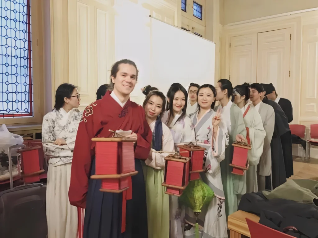 Overseas Hanfu Communities in the Spotlight - ehanfu.com