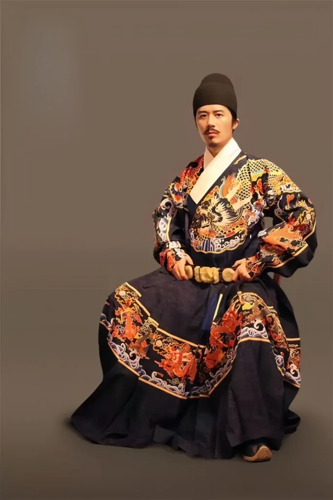 Han Ethnic Traditional Attire: History of Hanfu Clothing